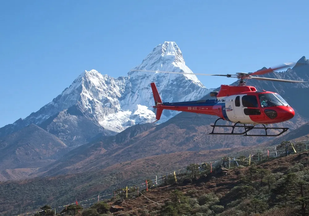 Experience the private Helicopter Tour to Mt Everest 8848m ! - Himalaya ...